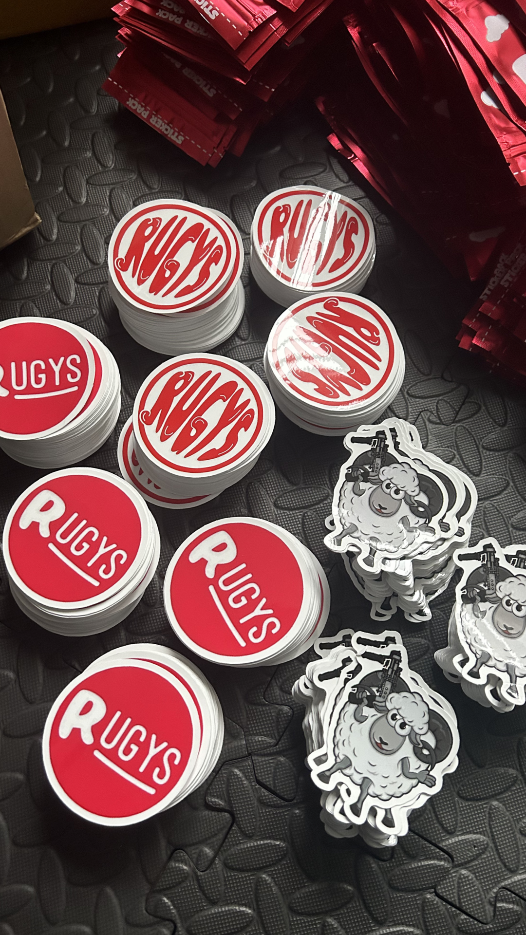 Hand-made Fluffy Tufted Custom Area Rugs | Rugys